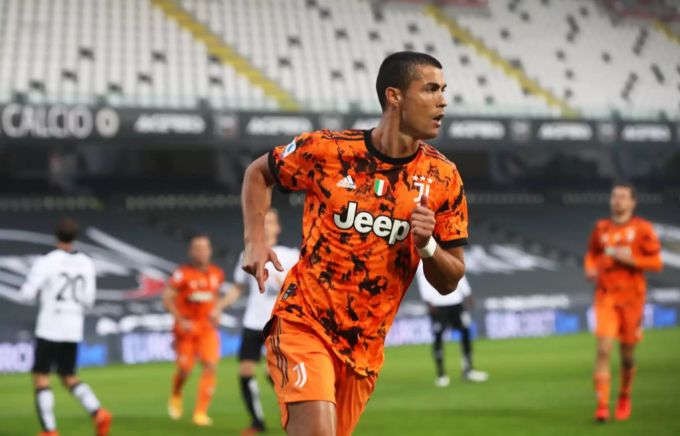 Cristiano Ronaldo schaut lieber Boxen als Fussball | Nau.ch
