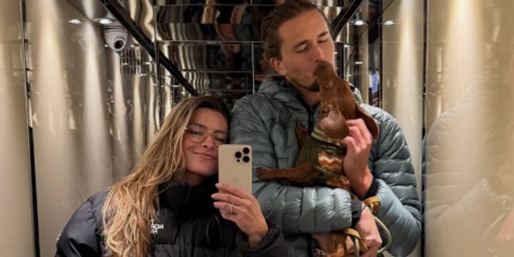Sophia Thomalla und Alexander Zverev zeigen Dackel Mishka | Nau.ch