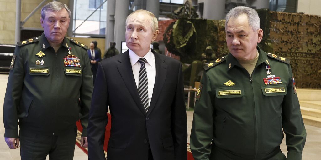 Gegen den Westen: Russlands Generalstabschef betont Neuaufstellung