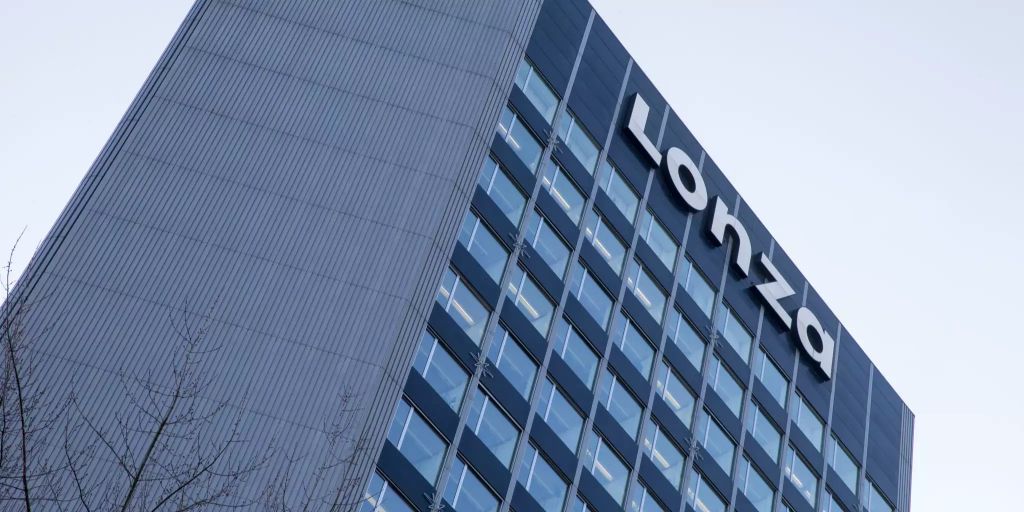 Lonza Group gliedert Bereich aus und plant Stellenabbau
