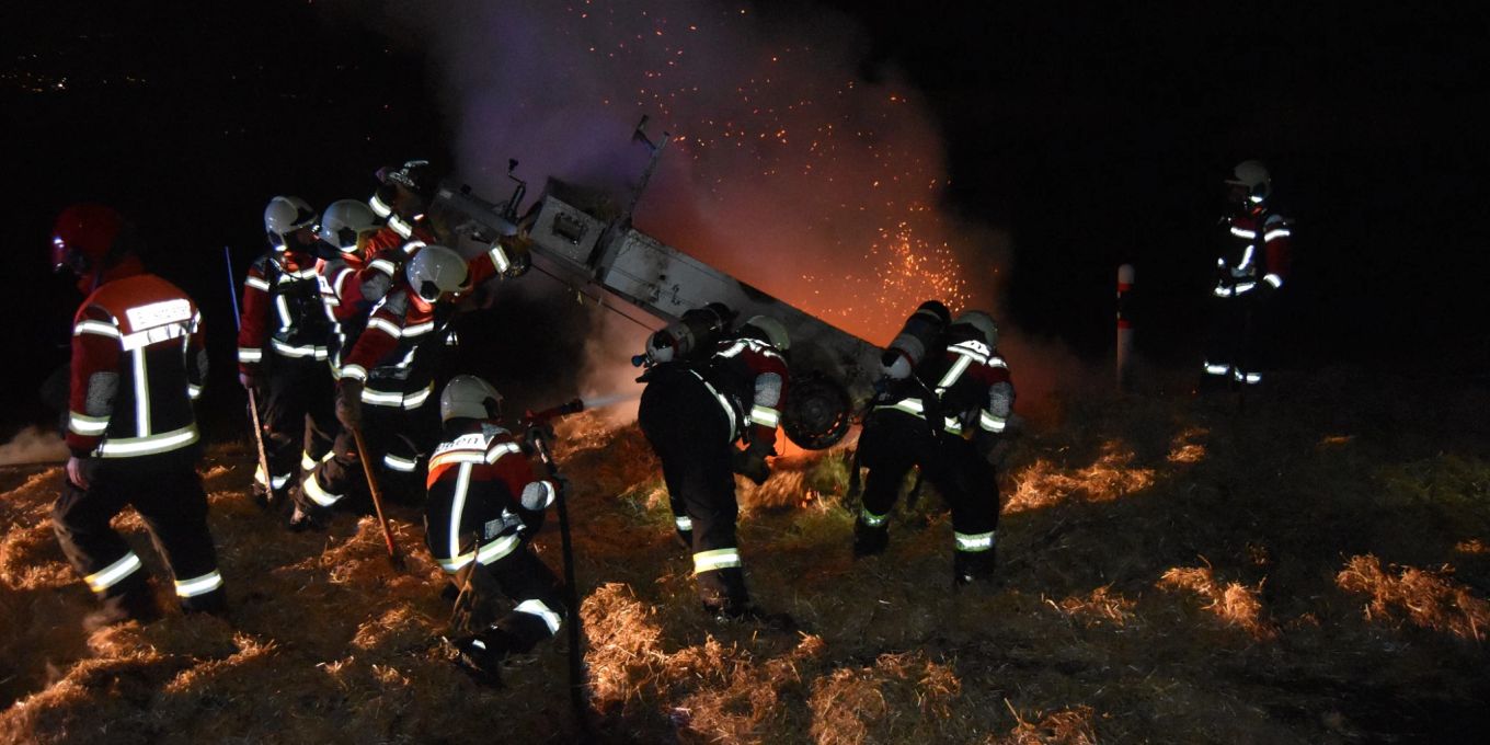 Trogen AR: Strohballen wegen Zigarettenstummel in Brand geraten | Nau.ch