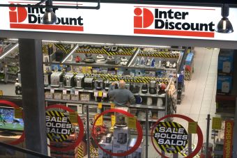 Nur bis 100 Fr.! Interdiscount hat jetzt Self-Checkout mit Limite | Nau.ch
