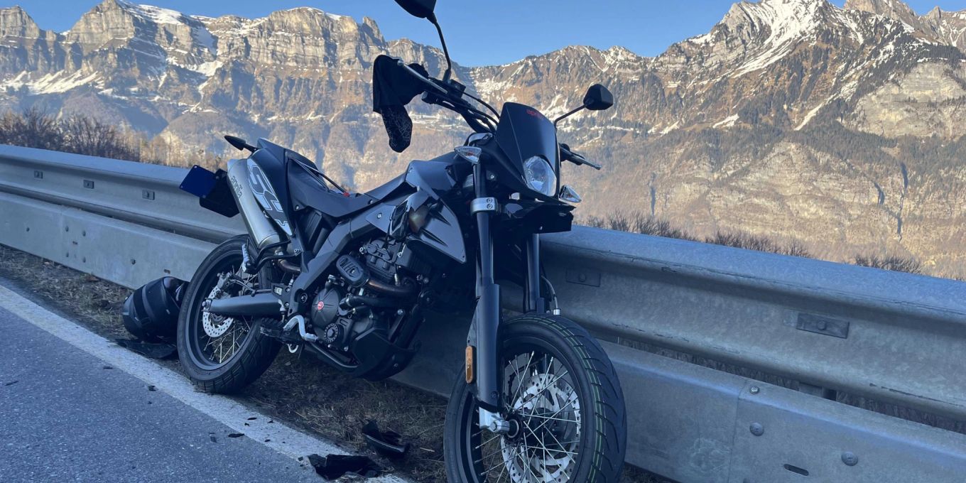 Flums SG: Motorradfahrer (17) bei Kollision mit Auto verletzt | Nau.ch
