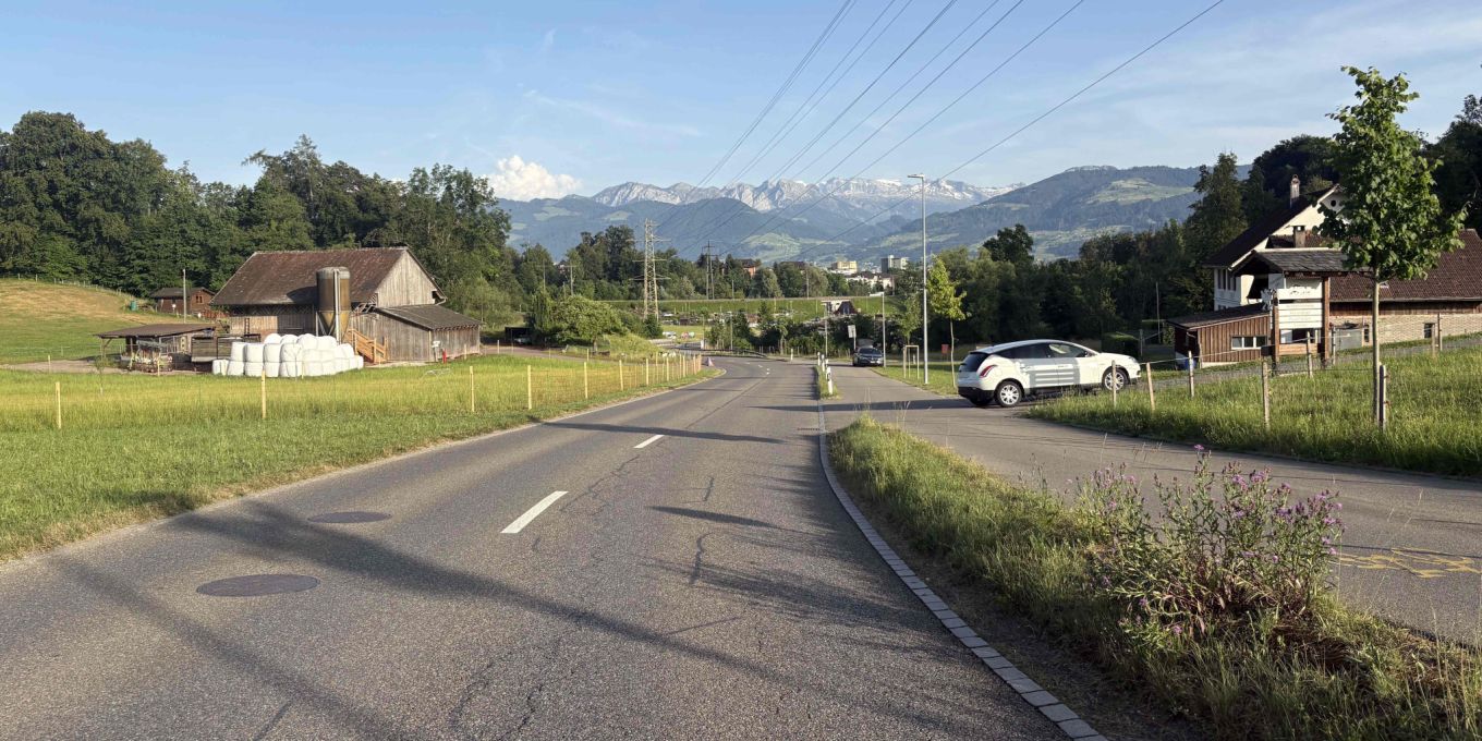 Rapperswil-Jona: Unfall zwischen Auto und Velo – Mann (67) verletzt ...