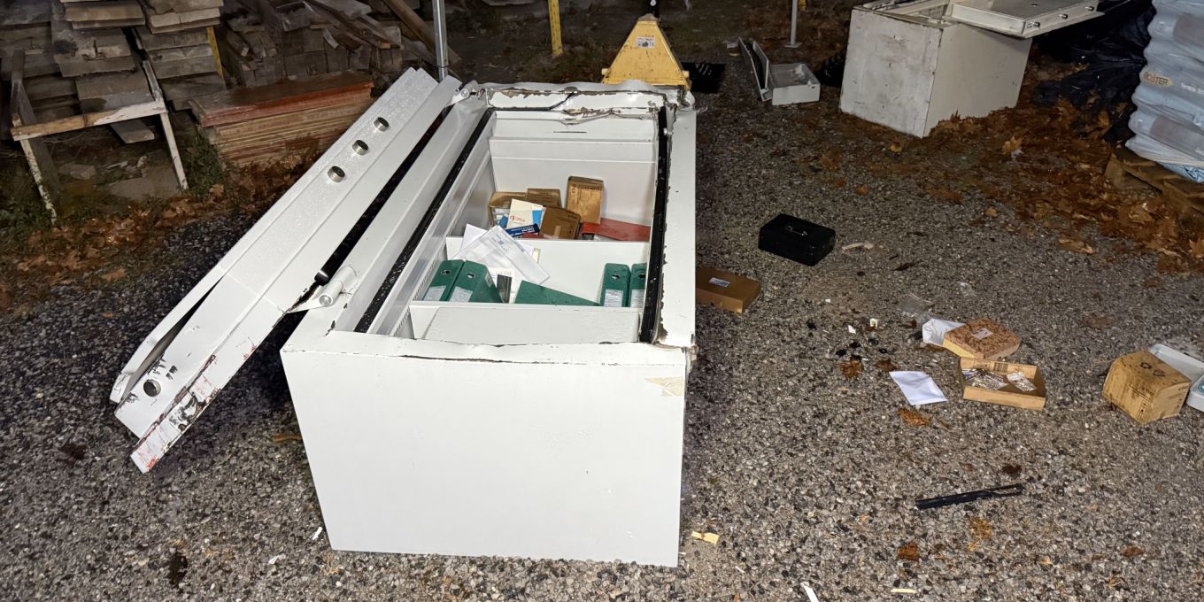 Glarus: Einbruch in Geschäftsliegenschaft – Tresor aus Wand gerissen ...