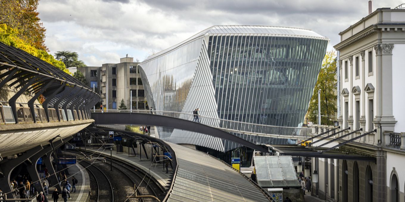 Zürich: Neues Gebäude verändert Gesicht vom Bahnhof Stadelhofen | Nau.ch