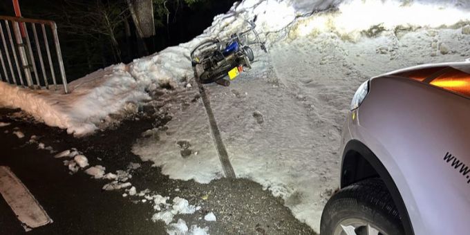 Trogen AR: Mofafahrerin (17) nach Sturz ins Spital geflogen | Nau.ch