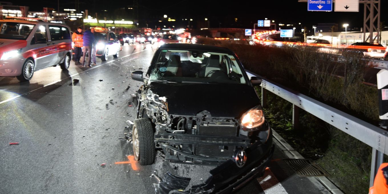 Chur GR: Verkehrsbehinderungen nach Auffahrunfall auf der A13 | Nau.ch