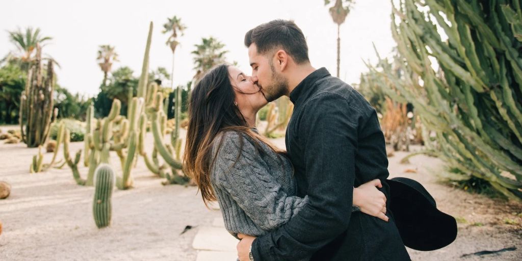 Jeder Kuss überträgt 80 Millionen von Bakterien