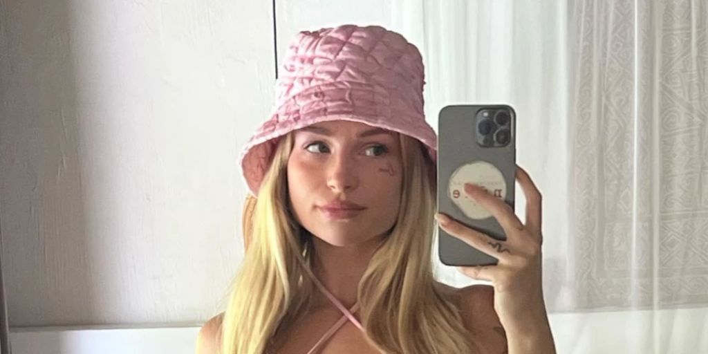 Lottie Moss wacht mit Gesichtstattoo auf