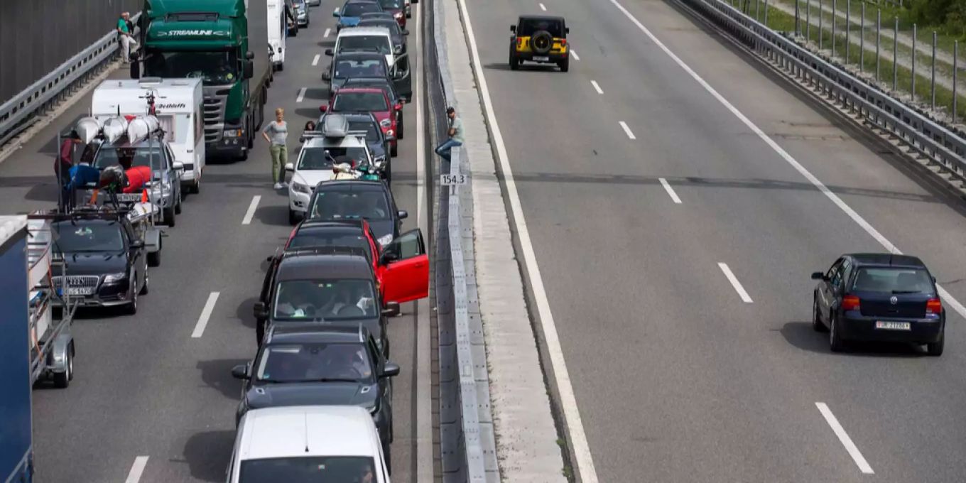 Stau in Richtung Norden: Autofahrer stehen 50 Minuten beim Gotthard ...