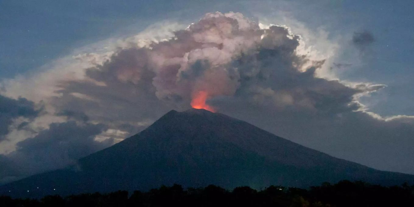 Vulkan Agung auf Ferieninsel Bali spuckt wieder Lava und Asche | Nau.ch