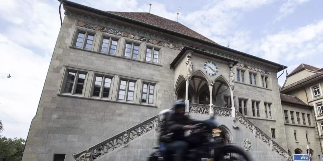 Kunstwerk zu Ehren von Charles-Albert Gobat im Berner Rathaus | Nau.ch