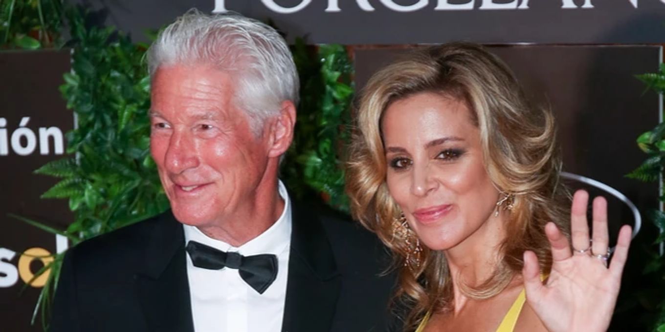 Richard Gere: Ehefrau Alejandra stiehlt ihm in gelber Robe die Show ...