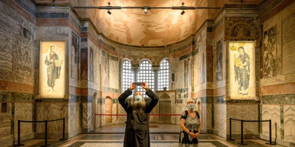 Türkei wandelt weitere historische Kirche in Moschee um