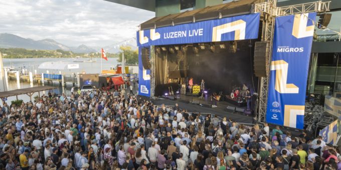 Festival Luzern Live baut eine Bühne in den Vierwaldstättersee | Nau.ch