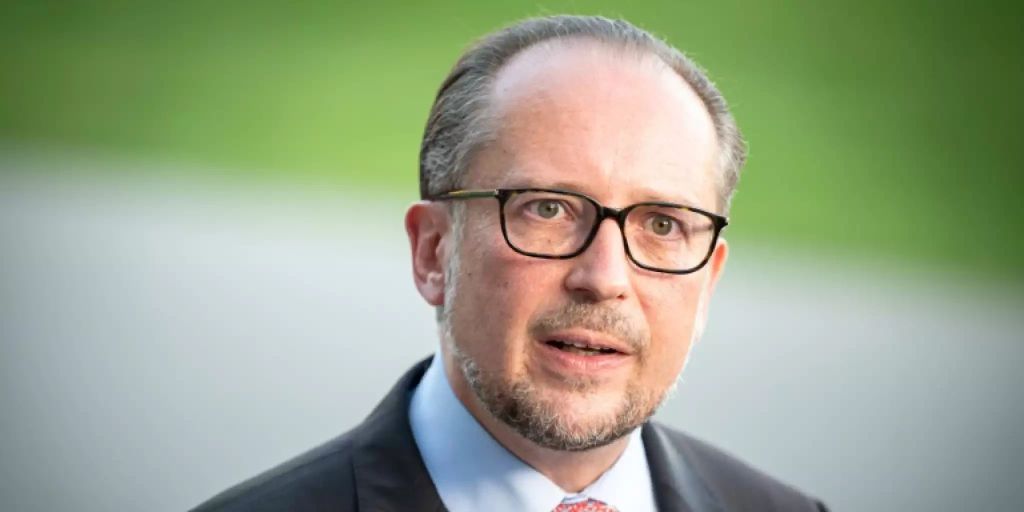 Schallenberg will weiterhin mit Kurz zusammenarbeiten