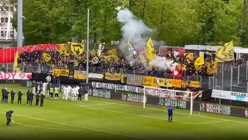 YB: So feiern Fans und Spieler den Auswärtssieg in Winterthur