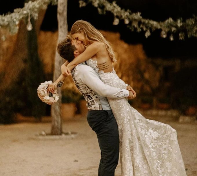 Hockey-Star Kevin Fiala feiert Traumhochzeit am Meer | Nau.ch