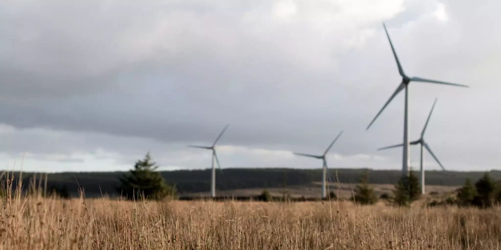 Windpark Lakiakangas 3 im Westen von Finnland in Bau