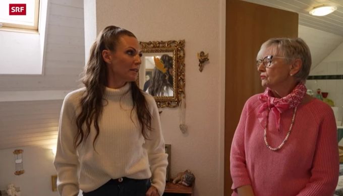 SRF: Jan Fitze tauscht Moderatorin Viola Tami mit Puppe aus! | Nau.ch