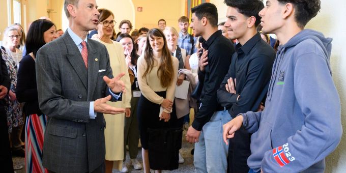 Prinz Edward besucht Schule in Berlin | Nau.ch