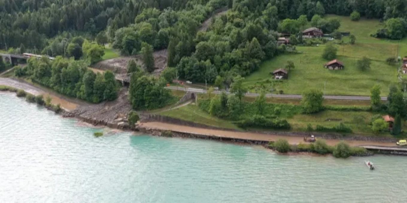 Strasse und Bahn bei Brienz BE nach Murgang weiter unterbrochen | Nau.ch