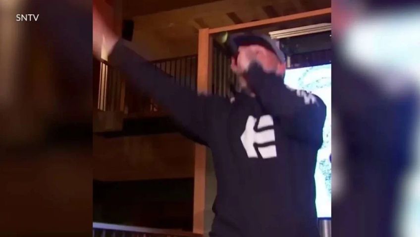 Startet Aksel Lund Svindal hier seine Karriere als Rapper?