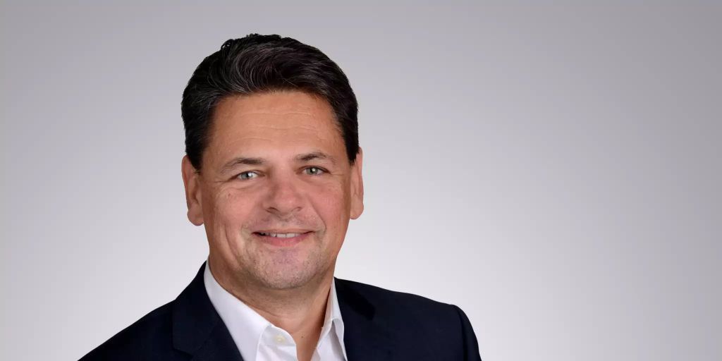 UniBE: Geteilte Macht, zufriedeneres Volk