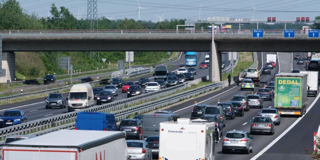 A1 Und A3 Erste Staus Auf Den Strassen In Deutschland A1 Und A3 Erste Staus Auf Den Strassen In Deutschland