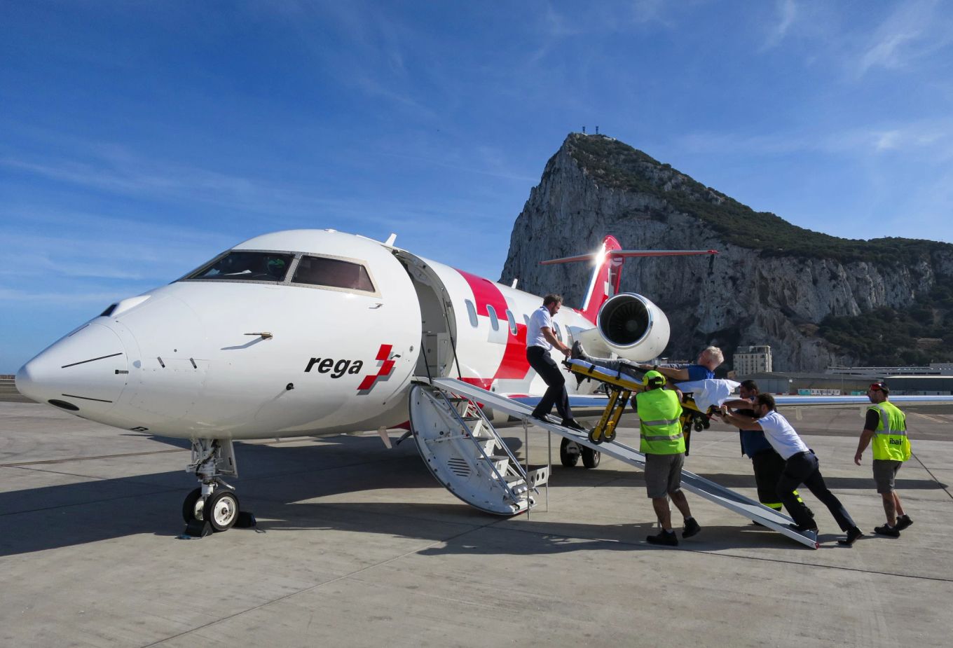 Rega-Umzug: Bald 100 neue Arbeitsplätze am Flughafen Bern-Belp? | Nau.ch