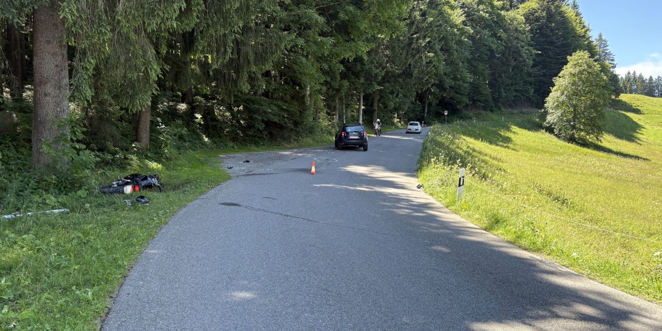 Hemberg SG: Motorradfahrer (19) bei Frontalkollision verletzt | Nau.ch