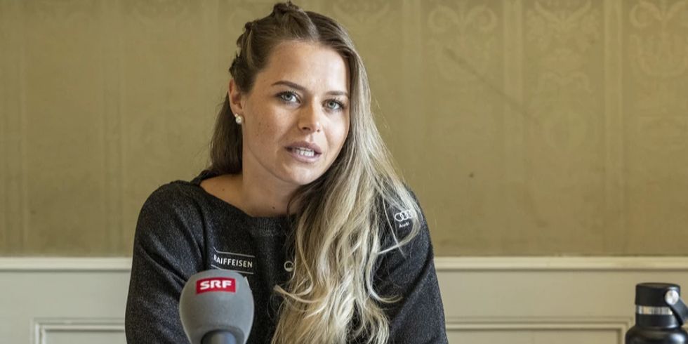 Corinne Suter: Schwerer Sturz überschattet Super-G-Titel | Nau.ch