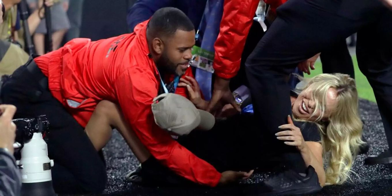 Super Bowl: Stören Flitzerinnen jetzt jeden Sport-Grossanlass? | Nau.ch