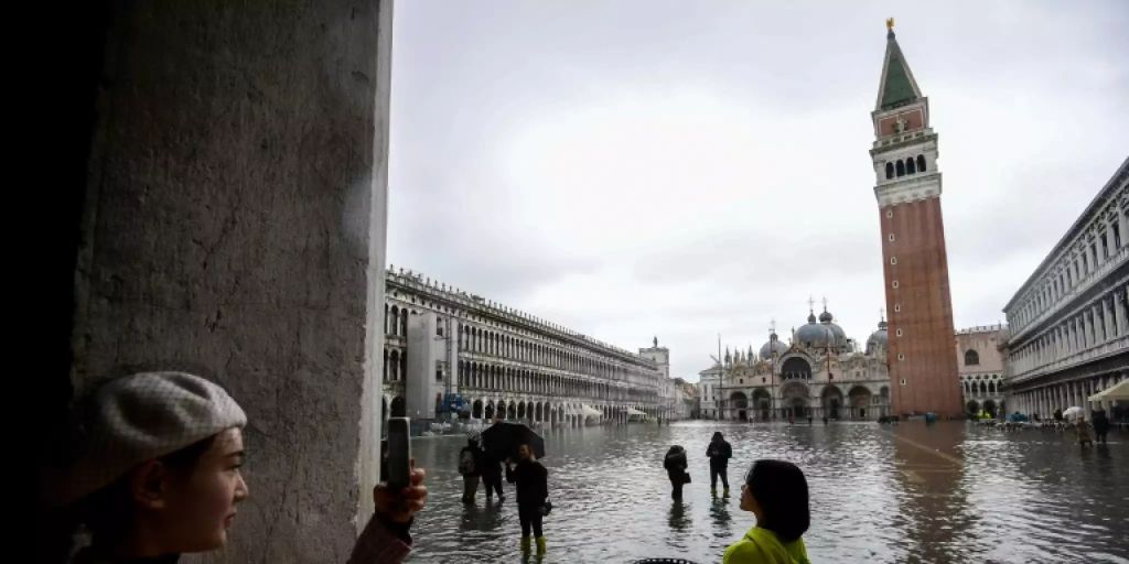 Venedig testet erfolgreich Hochwasserschutzanlage Mose