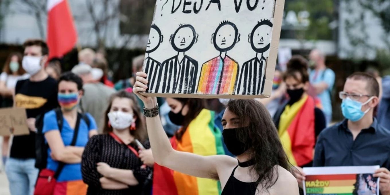 Gutachten: Vertrag mit Selbstständigen darf nicht von sexueller ...