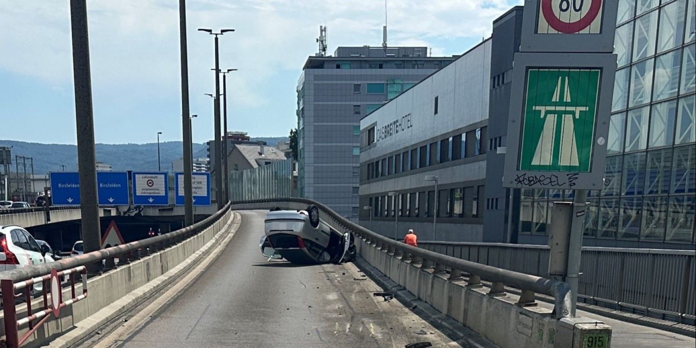 Unfall in Basel BS: Auto überschlägt sich – Lenker (47) verletzt | Nau.ch