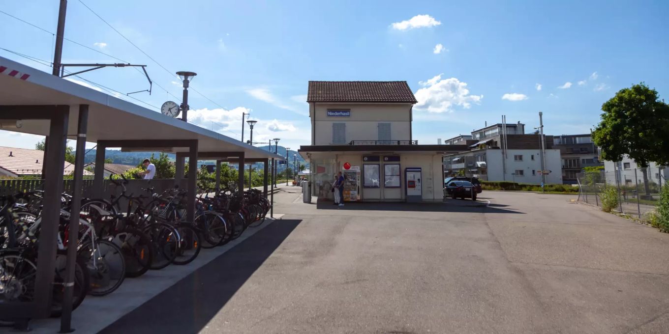 Niederhasli: See- und Mandachstrasse für Verkehr gesperrt | Nau.ch