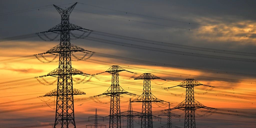 Bundesrat erweitert Massnahmen für stärkeres Stromnetz