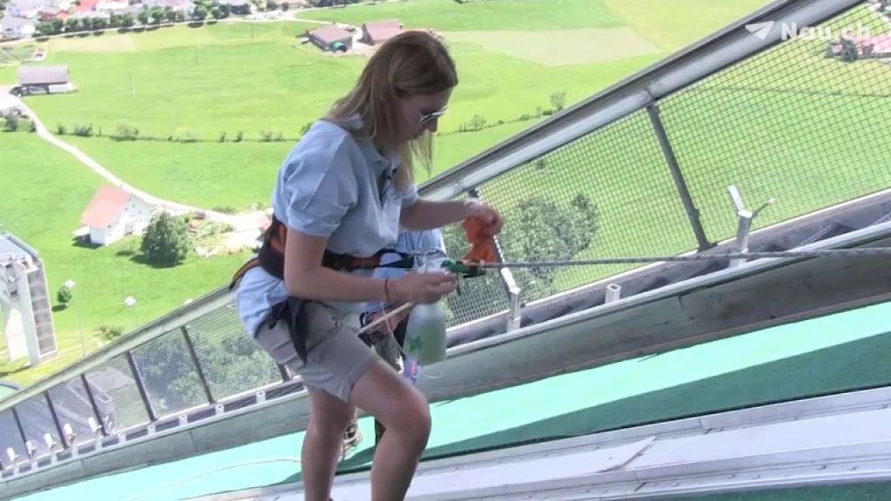 Sara Bachmann zeigt den schönsten Sommerjob der Schweiz