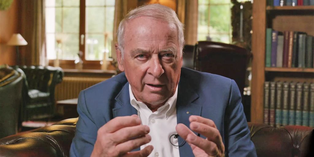 Alt-Bundesrat Adolf Ogi stellt Grösse des Bundesrats in Frage