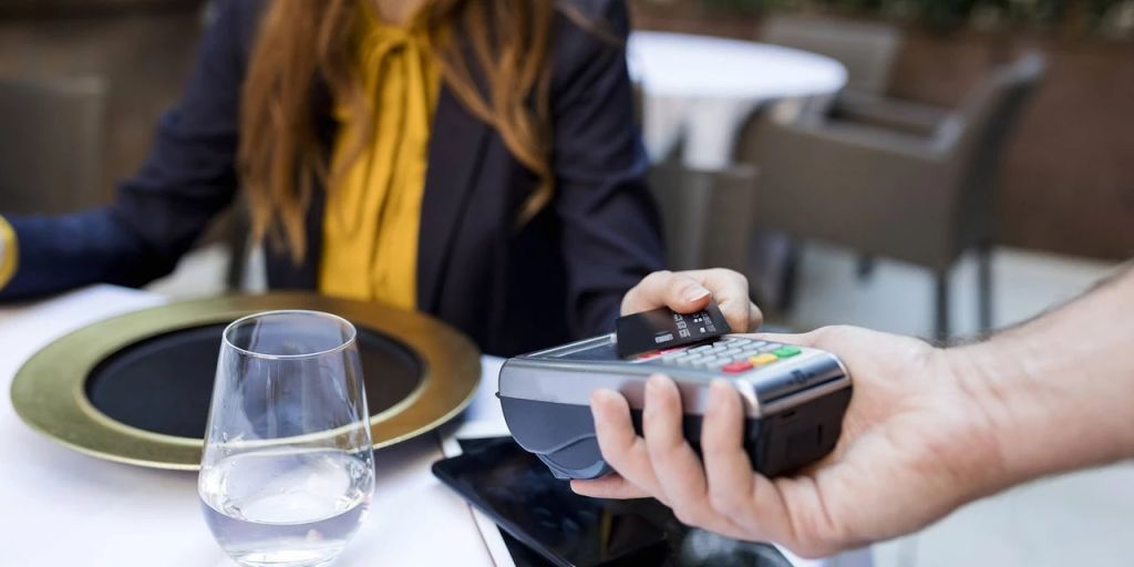 «Vergessen»: Karten-Zahlung bringt Gastro-Betriebe oft ums Trinkgeld