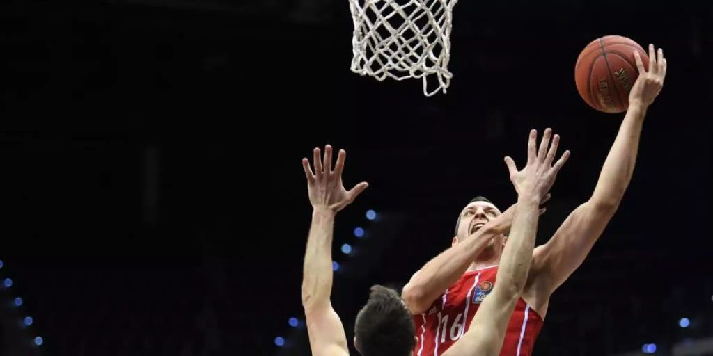 Erste Niederlagen für Bayern und Ulm