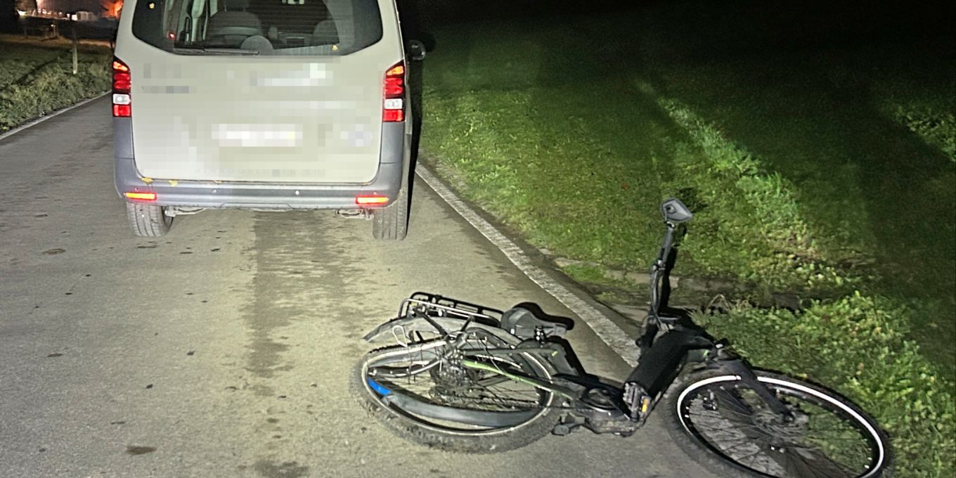 Amriswil TG: E-Bikerin (21) bei Kollision mit Auto verletzt | Nau.ch