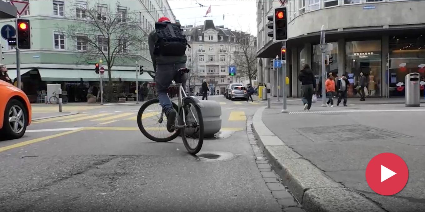 Poller mitten auf Zürcher Velo-Spur - «ziemlich ungeil» | Nau.ch