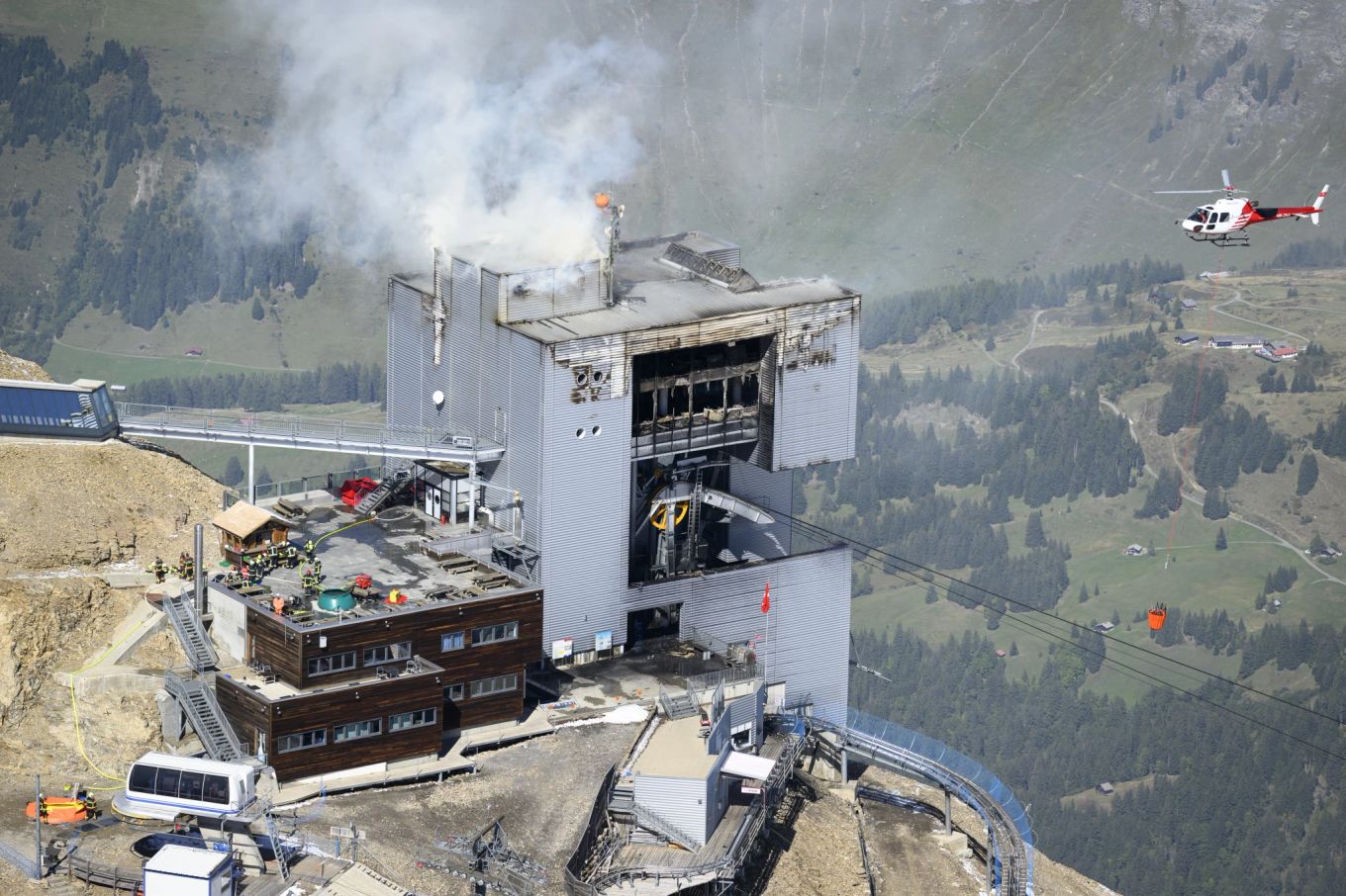 Bergstation des Glacier 3000 steht in Flammen | Nau.ch