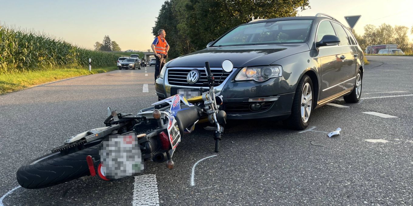 Kollision in Diepoldsau SG: Töfffahrerin (17) unbestimmt verletzt | Nau.ch