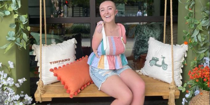 Frau ohne Arme fährt mit ihren Füssen Auto | Nau.ch