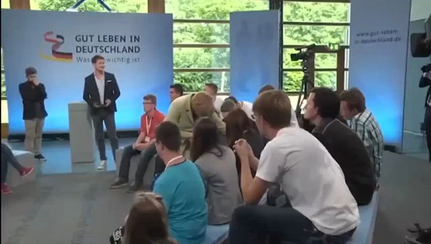 Judenhass: Merkels Flüchtlingsmädchen soll deutschen Pass abgeben