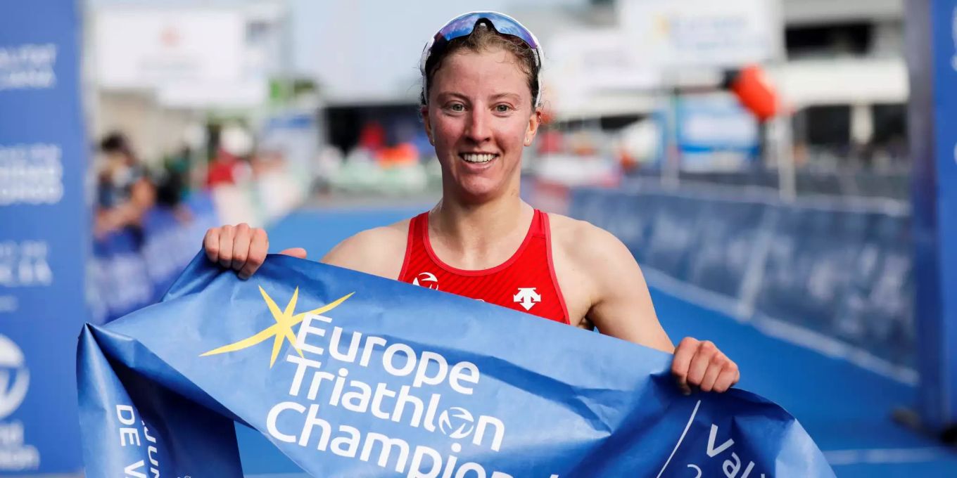 Julie Derron gewinnt den Triathlon in Valencia | Nau.ch
